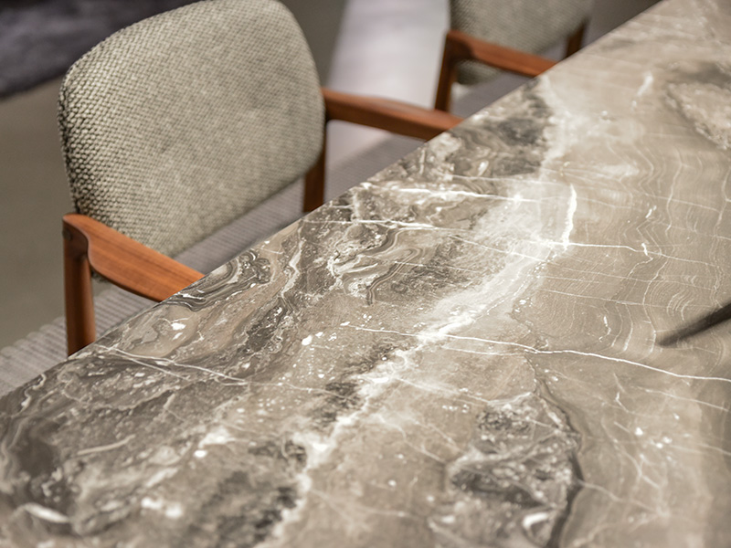 Minotti | Linha Table in quick delivery | Salvioni Design Solutions